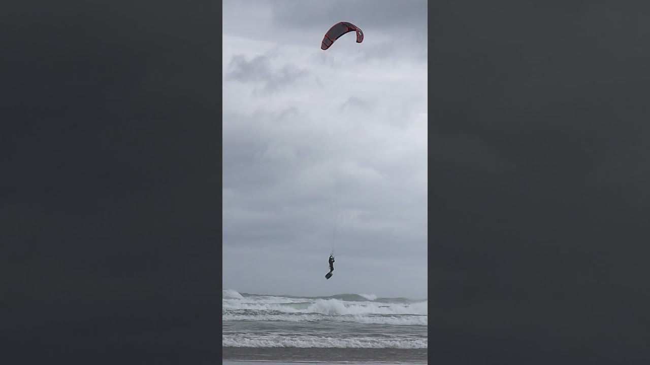 Kiteboarding / Kitesurfing ,Doobie loop by Jason vd Spuy - YouTube