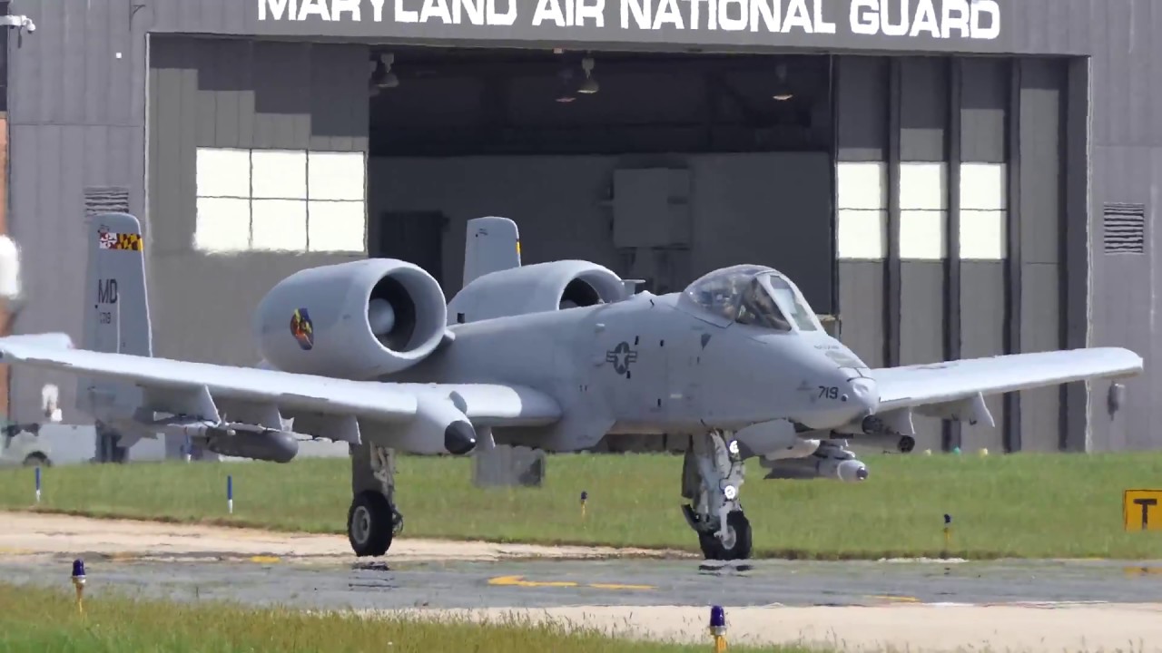 A-10 Warthogs - Middle River - Baltimore, Maryland, USA [4K/UHD] - YouTube