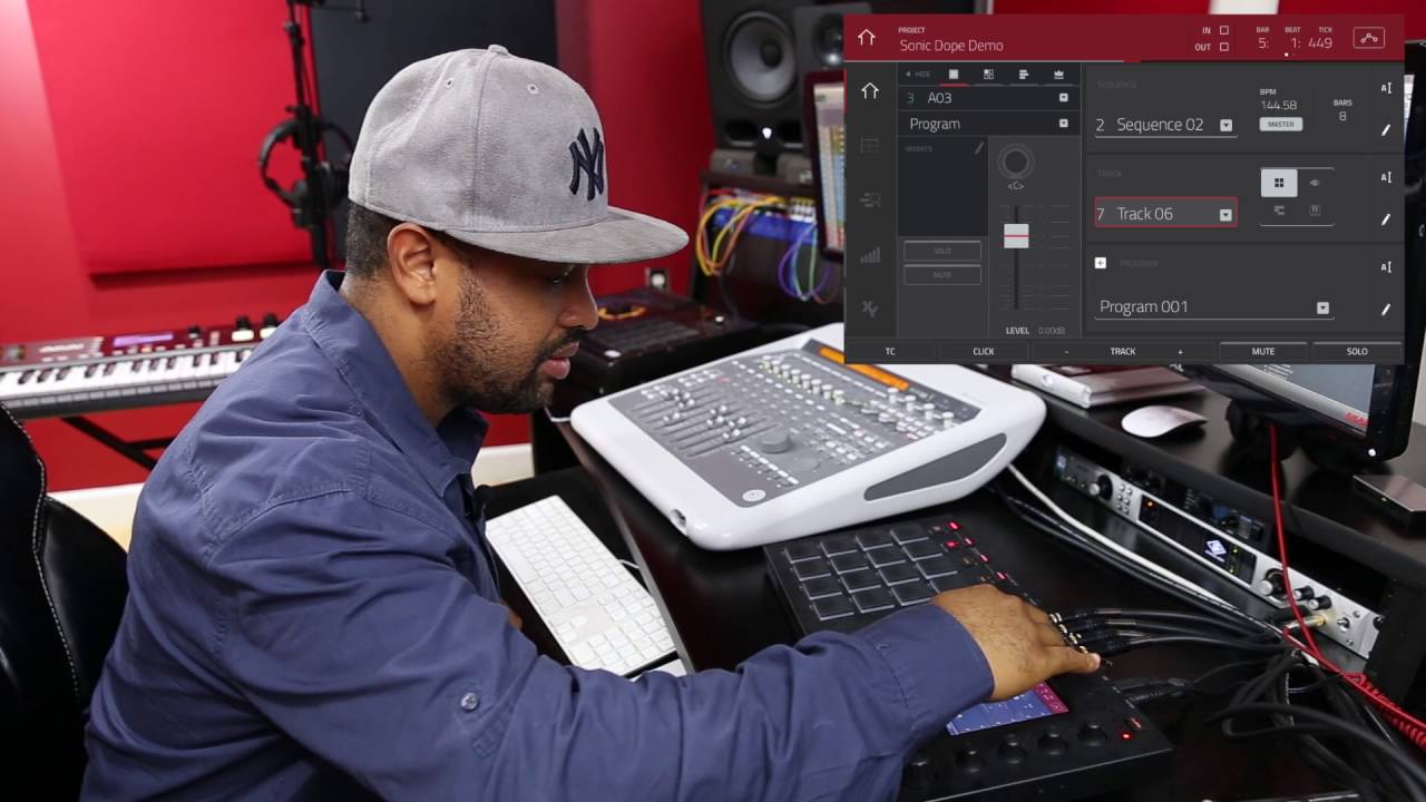 MPC Touch - Trap Beat Making Review - Sonic Dope Royalty Free Kit - YouTube