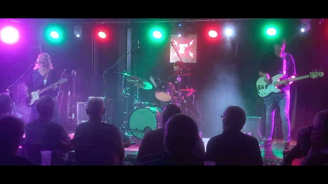 Chantel Mcgregor - Crazy Little Voodoo @ The Factory Live, Worthing 02. ...