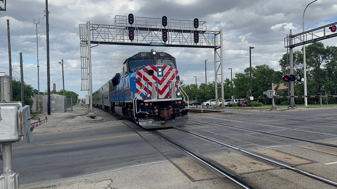 Evening Rush Hour At Galewood Metra Station! (6/6/24) - YouTube