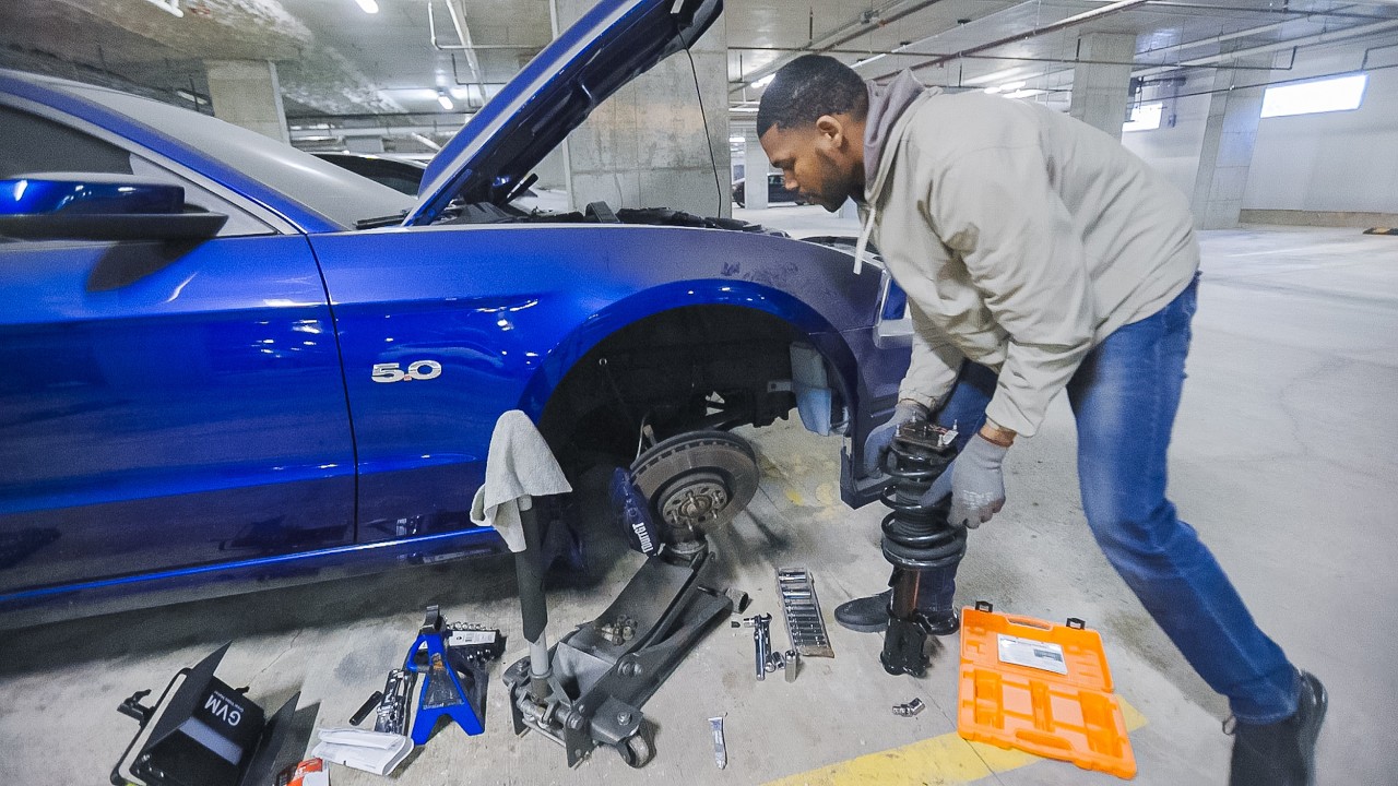 Strange Single Adjustable Struts Install 2014 Mustang GT | Apt Issues ...