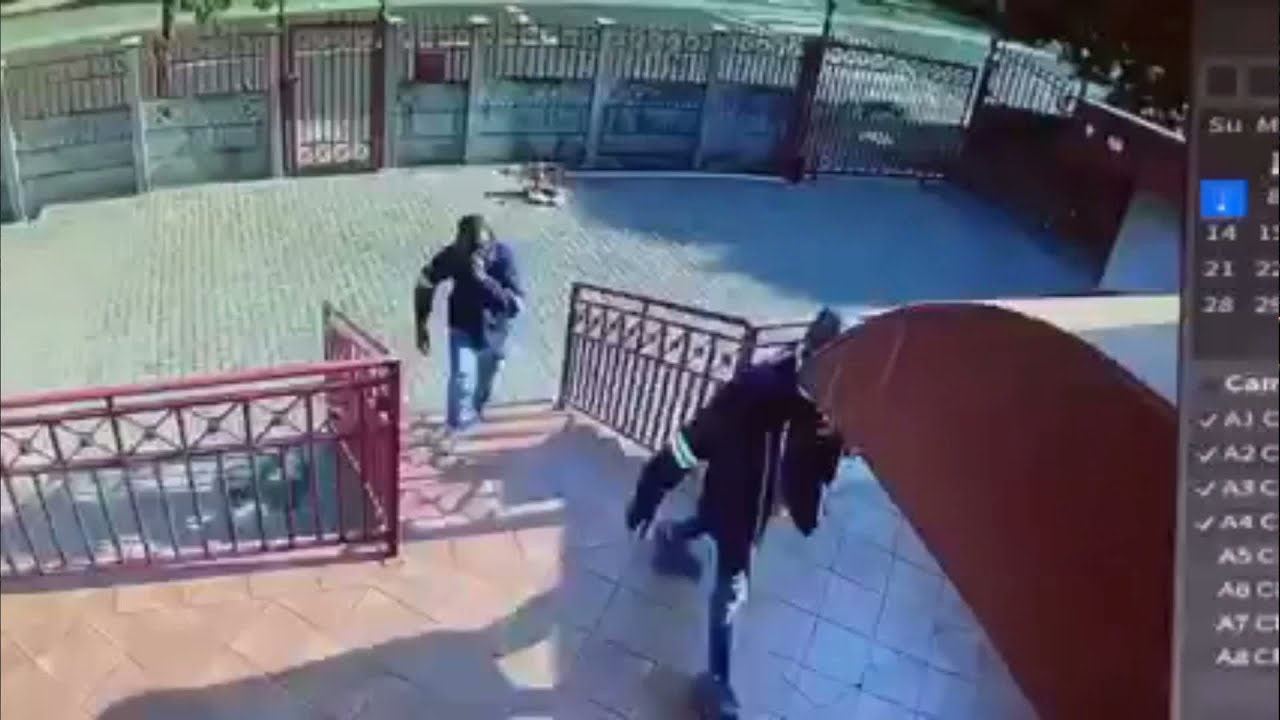 House Robbery, Caught On Camera SOUTH AFRICA - YouTube