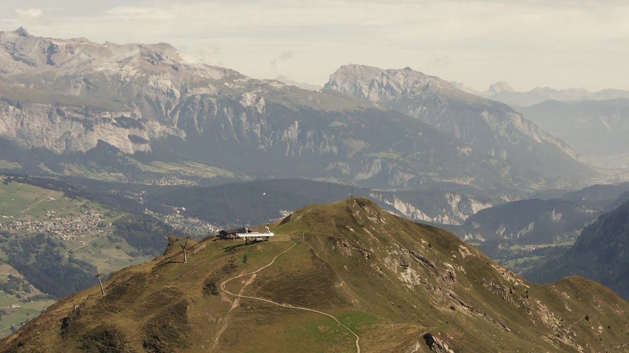 Wanderung Piz Mundaun zum Piz Sezner - Surselva - YouTube