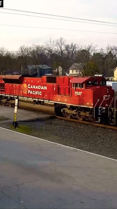 CP 7027 trails second put on an NS manifest - YouTube