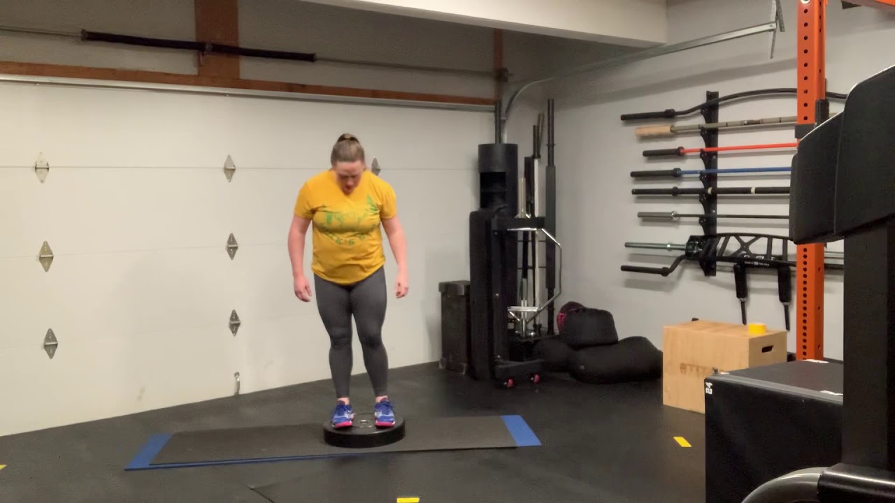 Lateral Eccentric Step Down - YouTube