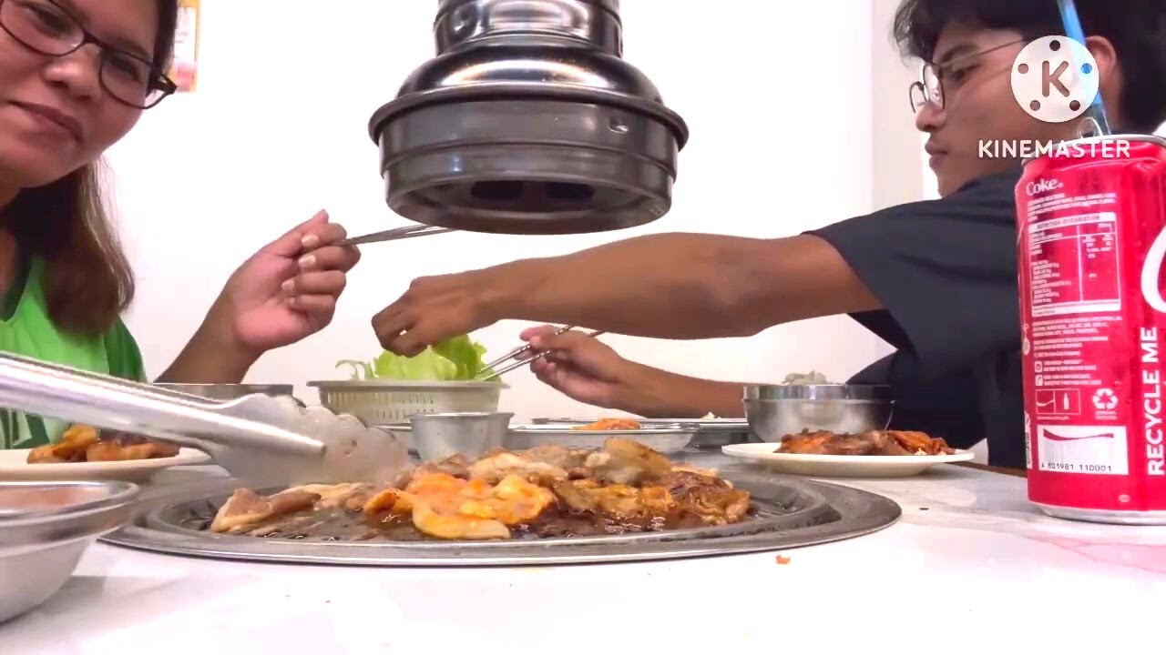Eating Samgyupsal Korean barbecue with my son - YouTube