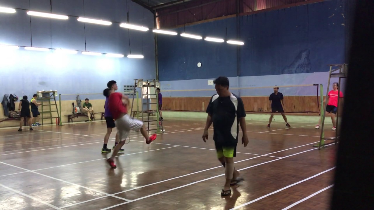 BULGOGI - GOR PLUIT MAS - Pramudya Michael Vs Kelvin Andy - YouTube