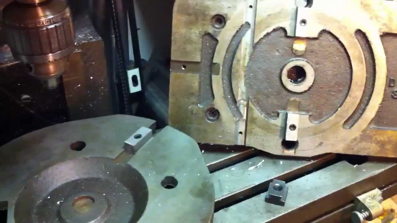 Milling machine trick for aligning vise quickly - YouTube