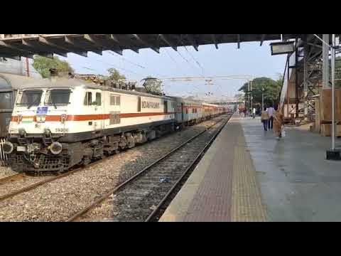22850 Secunderabad - Shalimar Weekly Superfast Express Skipping Khammam 🔥🔥🔥 with ED WAP7 - 39206 ...