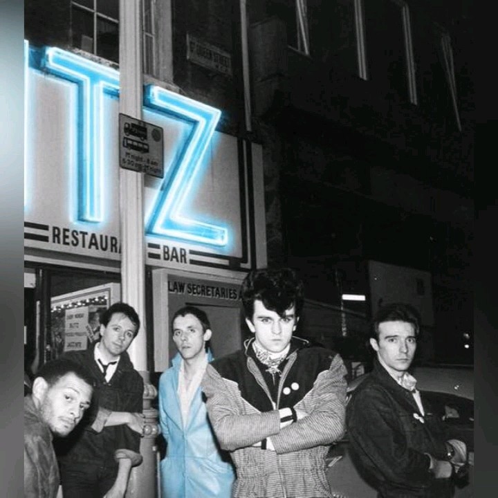 Visage - The Damned Don't Cry - Steve Strange - Visage band #midgeure # ...