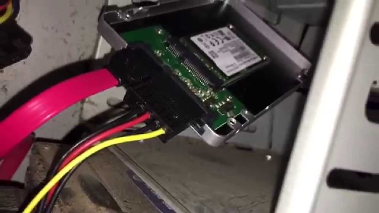 Installing screwless SSD in tower - YouTube