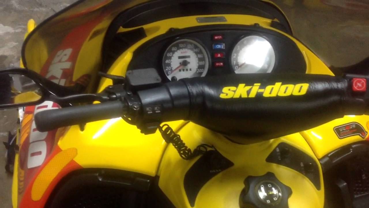 2002 MXZ Heritage edition 700cc #317 of 400 - YouTube