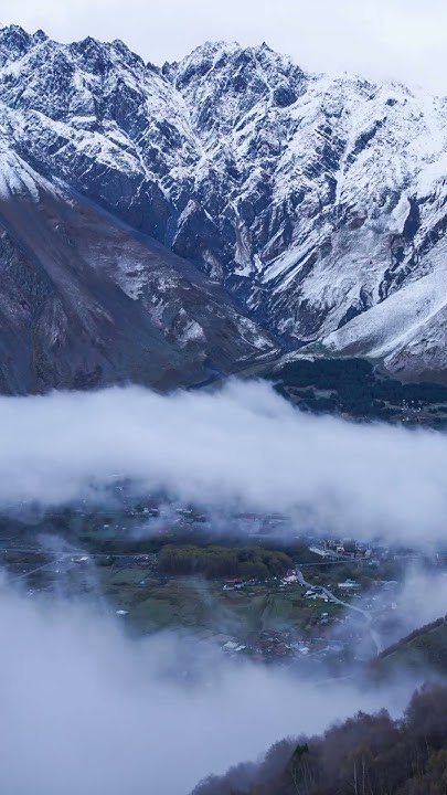 格鲁吉亚卡兹别克山徒步 #格鲁吉亚 #travel#卡兹别克山 - YouTube