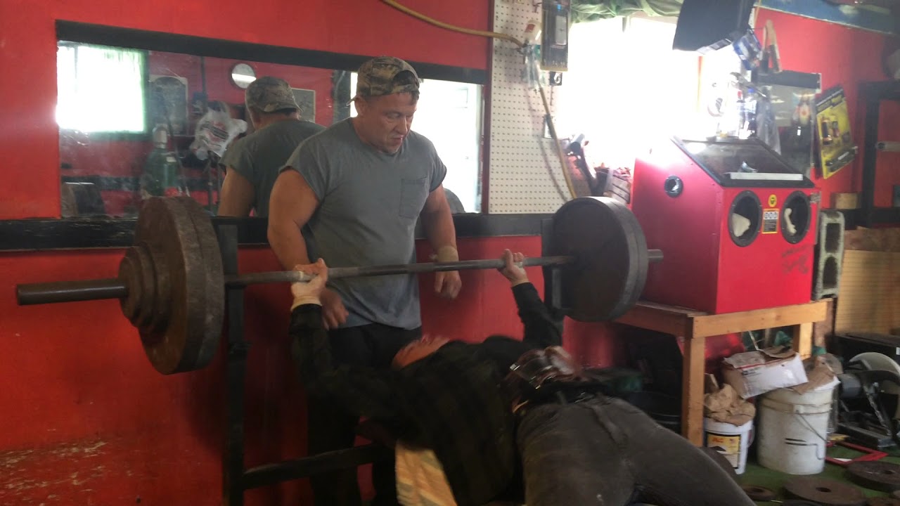 bench press Pr 260 x 2 - YouTube