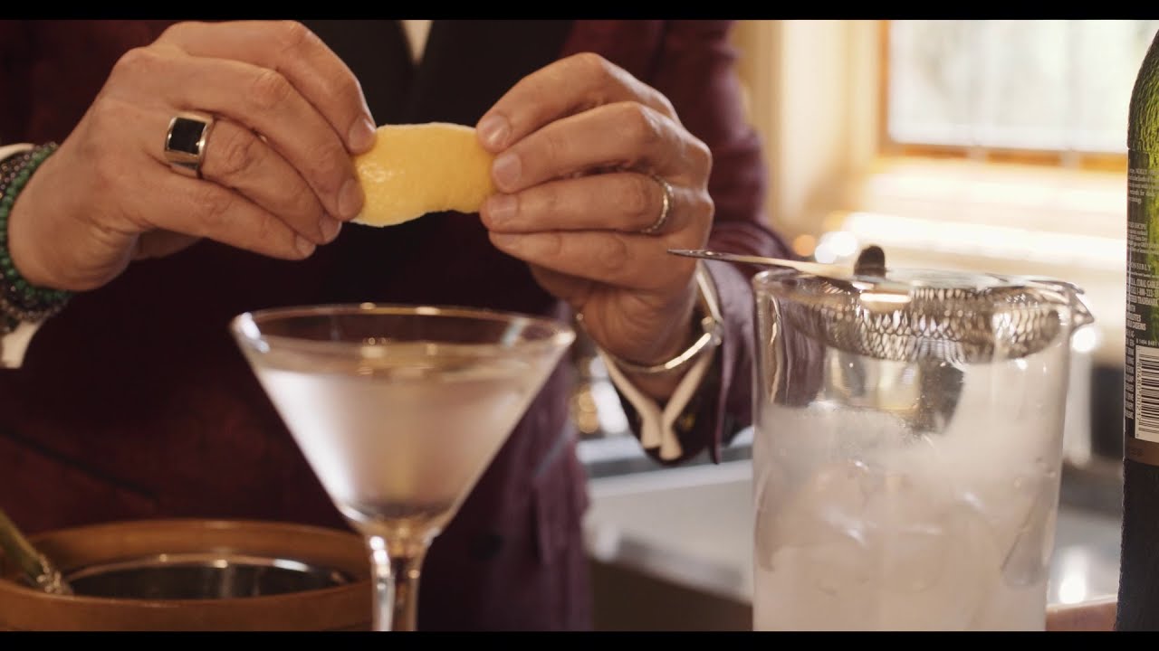 Paul Feig's Perfect Artingstall's Gin Martini - YouTube