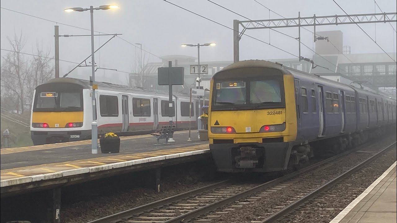 Class 322 review and ride Chelmsford - Hatfield Peverel - YouTube