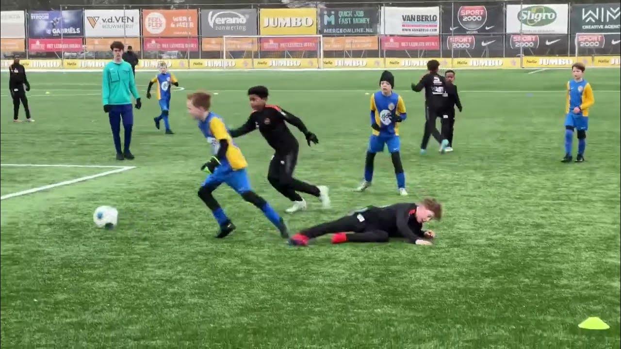 Blauw-Geel ‘38 JO11-1 — WSC JO11-1 Zaterdag 20 januari 2024 (oefenwedstrijd en erg koud, brrrrr ...