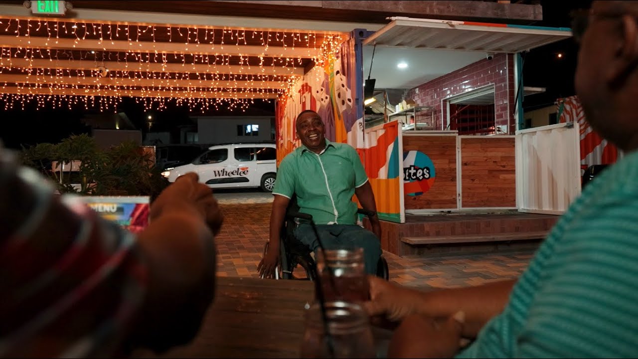 Wheelee: Transporte aksesibel pa disfrutá di bida - YouTube