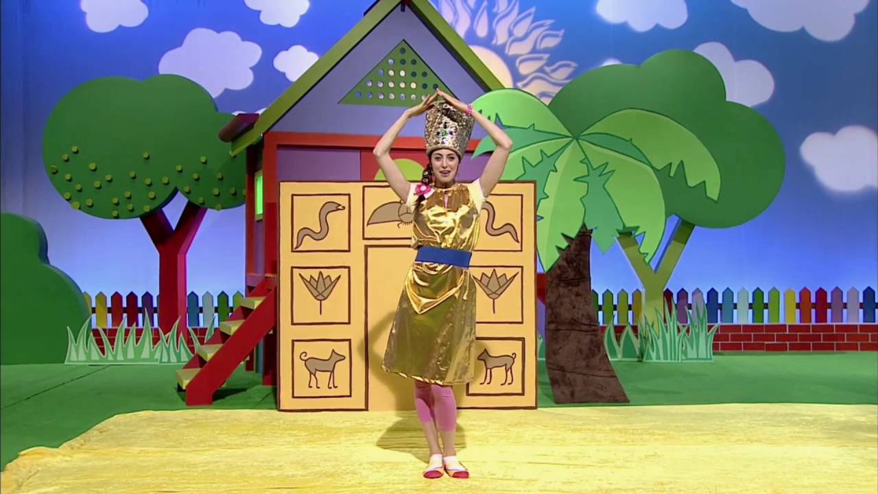 Mary the Pharaoh Queen Does An Egyptian Dance - YouTube