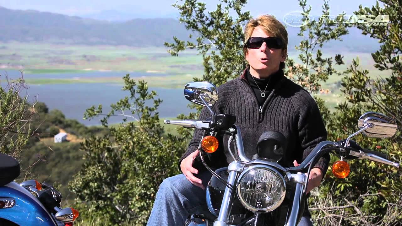 MotoUSA Women's Cruiser Shootout: 2012 Kawasaki Vulcan Custom 900 - YouTube