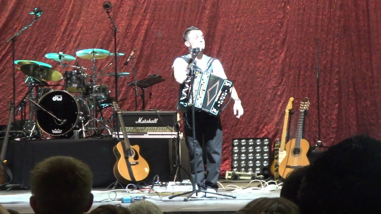 Chris Ribeiro - O preguiçoso - YouTube