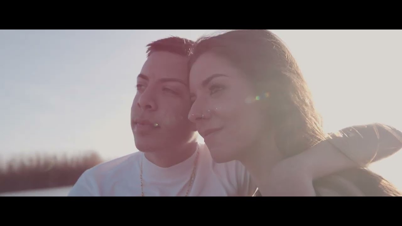 Micky G – La Bandolera (Video Oficial) - YouTube