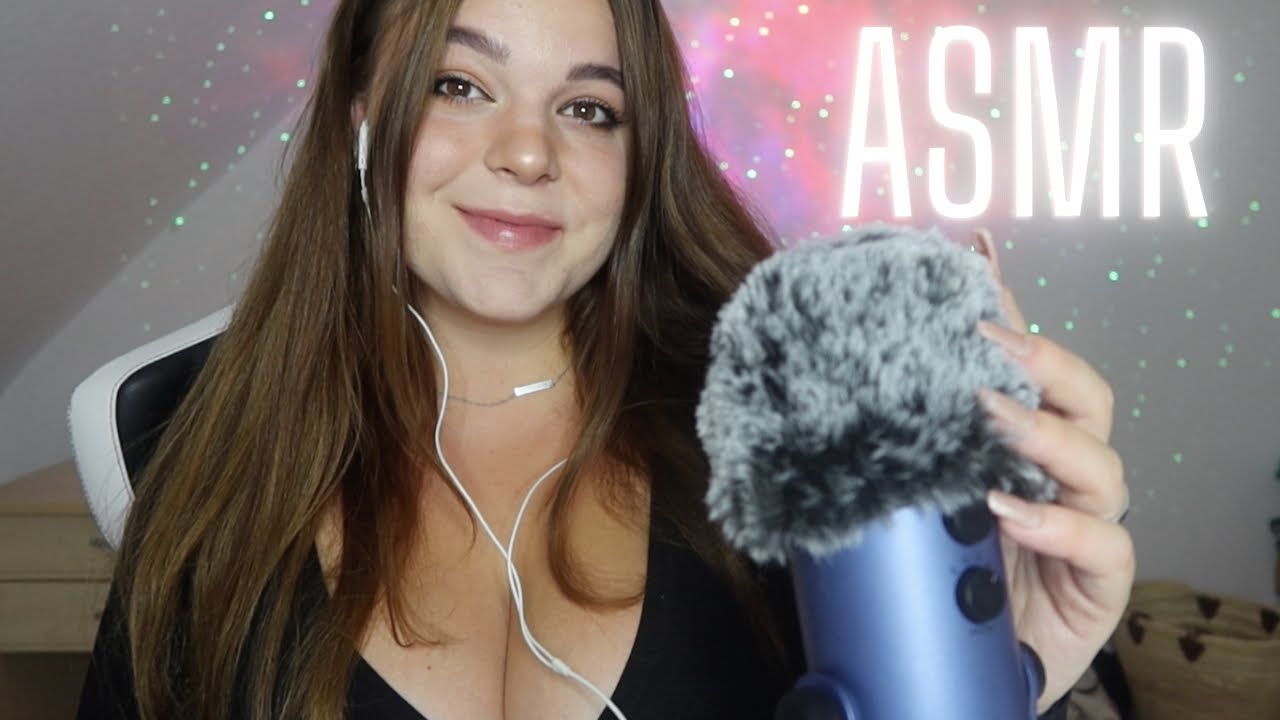 ASMR whisper ramble 🤍☁️ *close up clicky whisper & soft mic scratching ...