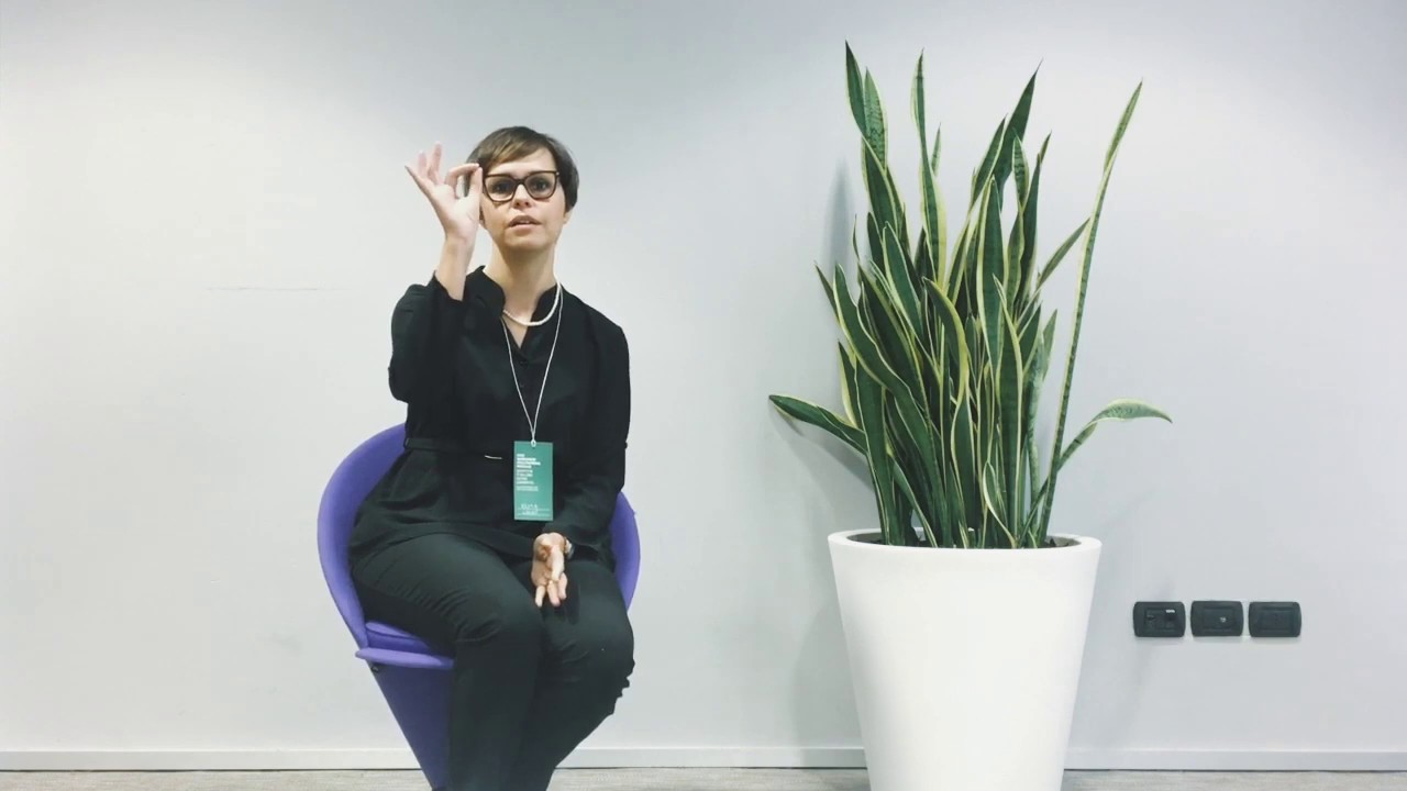 Tre minuti con Elisa Chiaf | A che punto è l’impresa sociale? - YouTube