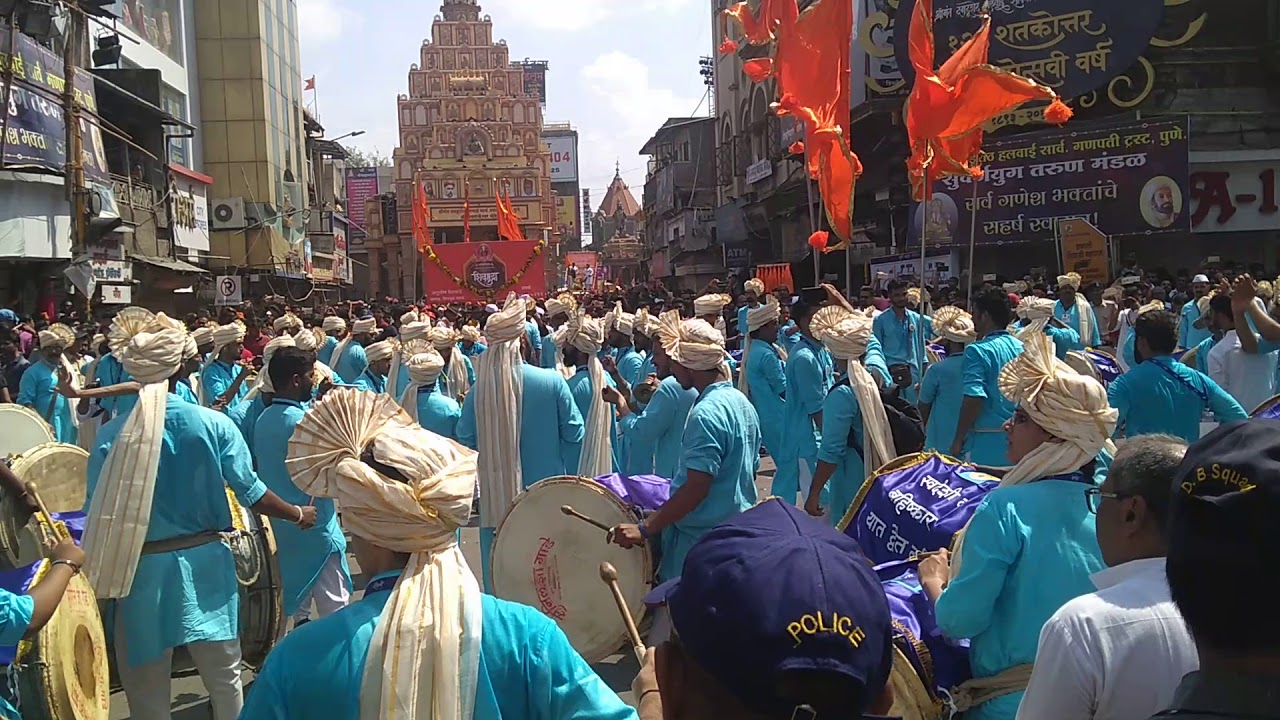Pune Visarjan Miravnuk ( Laxmi Road) 2018 - Shourya Dhol Tasha Pathak ...