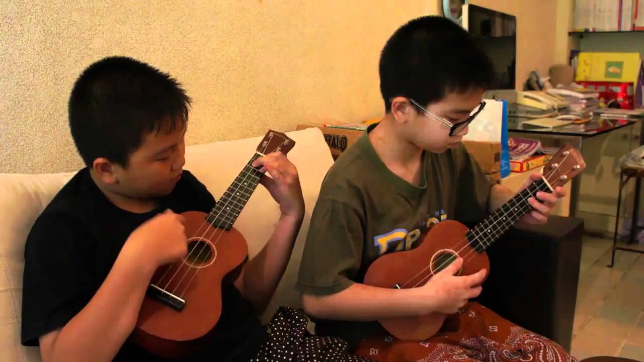 Jingle bells ( Ukulele ) - Poom & Pak - YouTube Music
