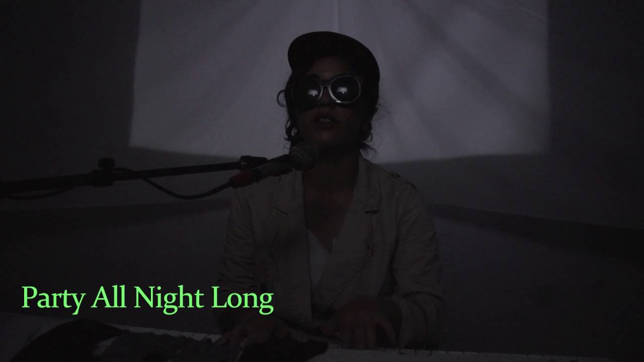 The Up&Up Live Sessions: Smiling Beth - YouTube