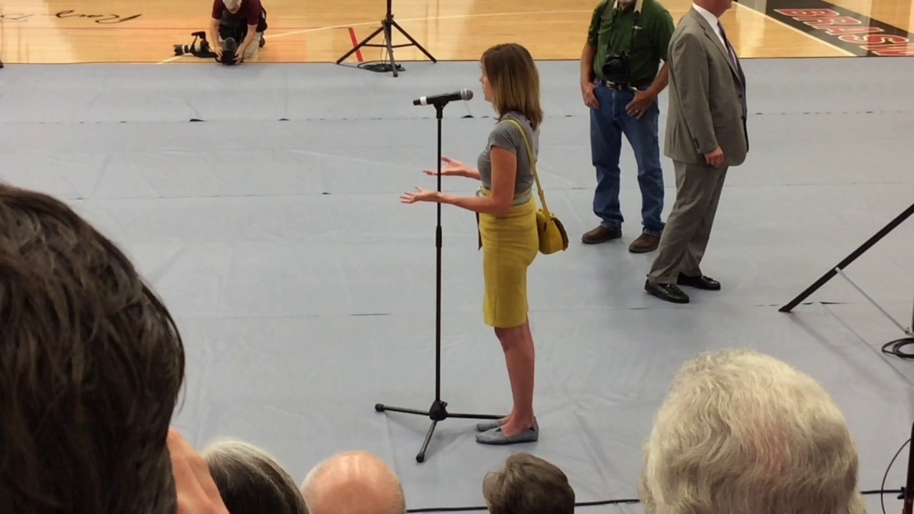 Amber Briggle at Burgess Town Hall - YouTube