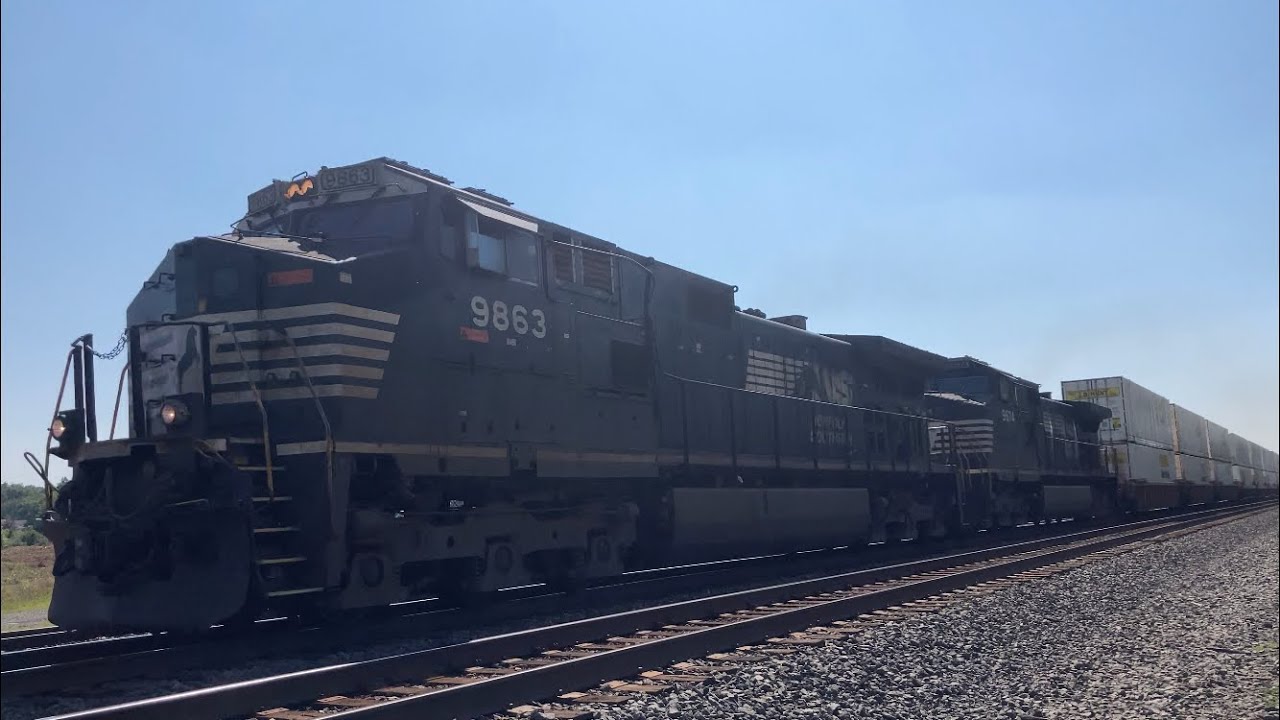 NS 9863 leads 24Z through Sebring Ohio - YouTube