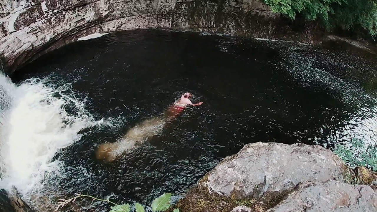 Stainforth Foss Wild Swimming - YouTube
