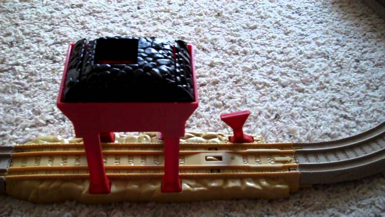 Fisher Price Trackmaster Rattle & Shake Coal Hopper - YouTube