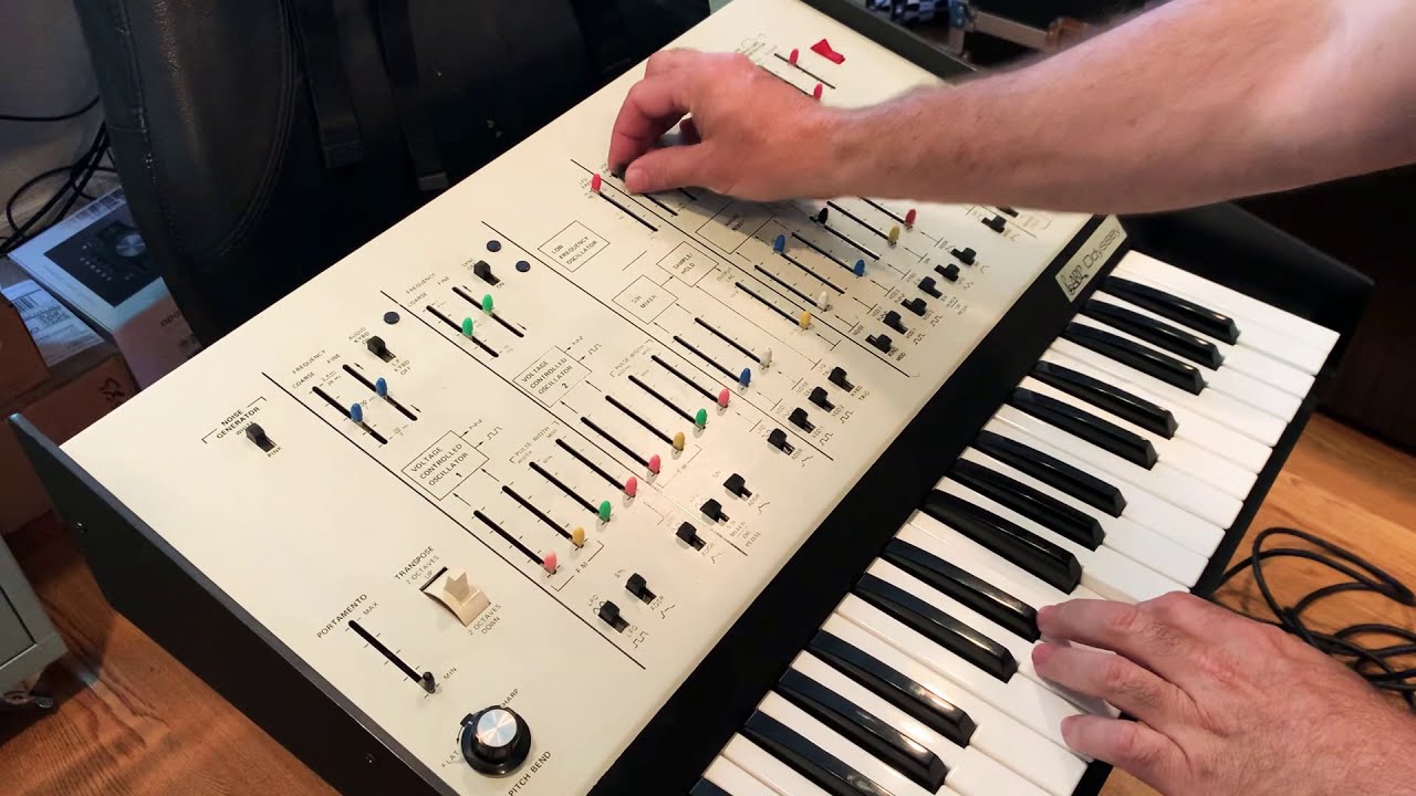 ARP Odyssey MK1 2800 Whiteface (Vintage Analog Synthesizer) - YouTube