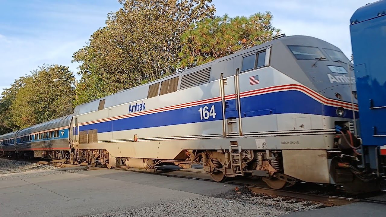 Amtrak Silver Star 92 with Heritage Unit 164. - YouTube