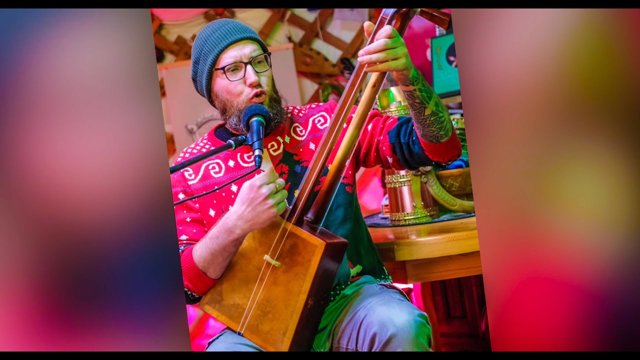 "Jingle Bells" - Mongolian style! With throat singing - YouTube