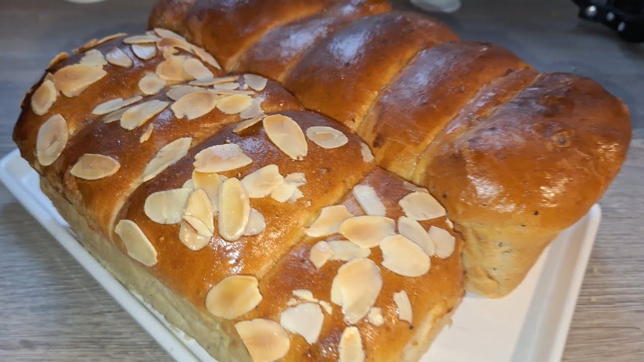 Sweet apple bread. For real, this bread is 100% delicious!!!.(full ...