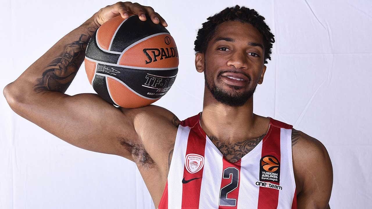 Dunk of the Night: Khem Birch, Olympiacos Piraeus - YouTube