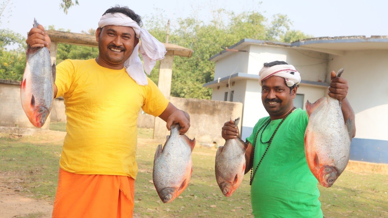 Rupchand fish curry || Rupchand fish is cooked in the village method ...