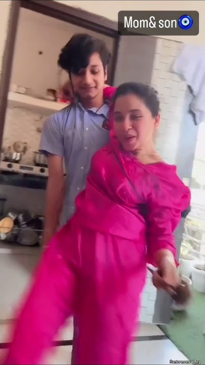 Mom and son Romantic video Viral mom Instagram reels Rachna Santoor mom - YouTube