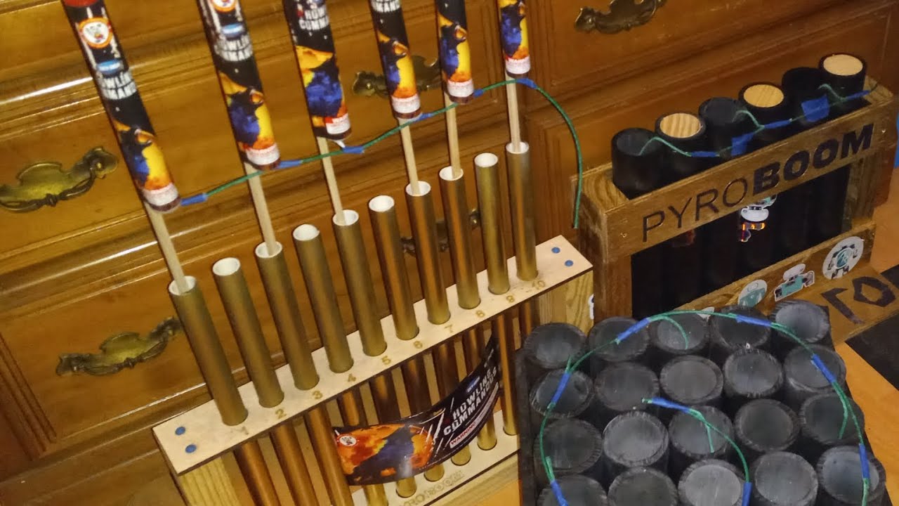 6 Howling Commando Rockets, 2 Old Glory 6"Canisters And 10 6"King ...