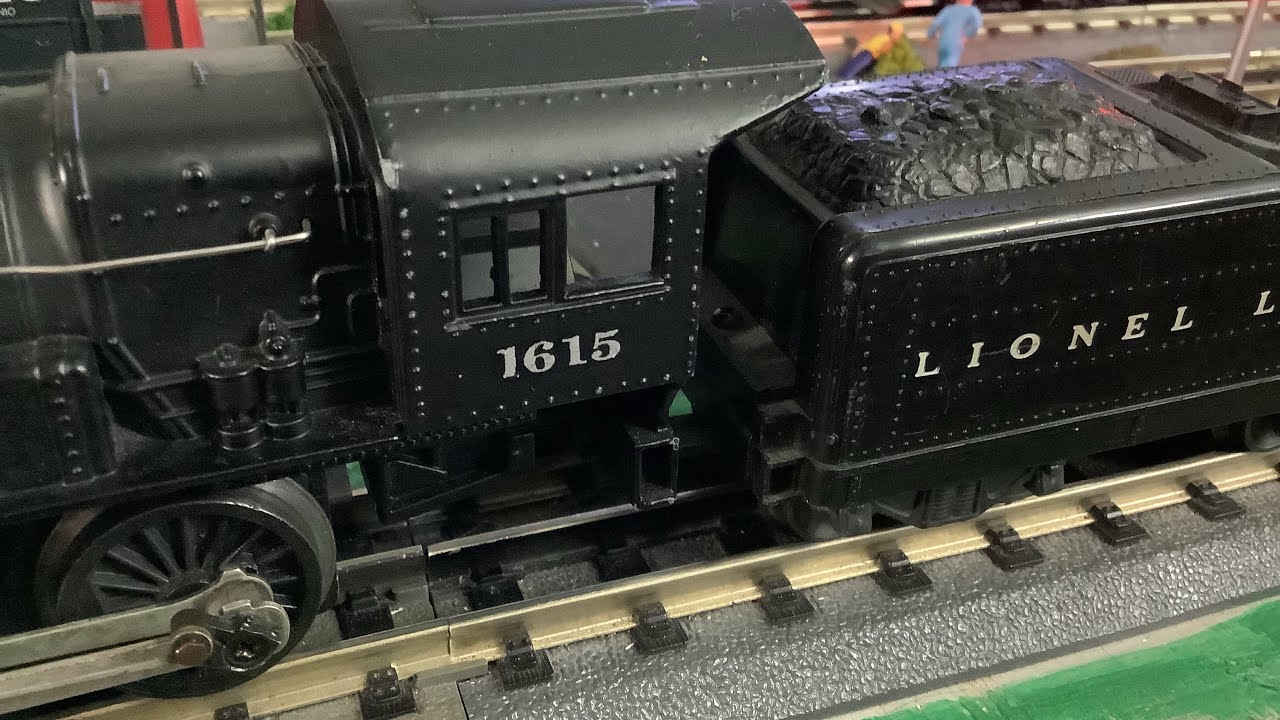 Two OLD Lionel 1615 0-4-0 Switchers working HARD together - YouTube