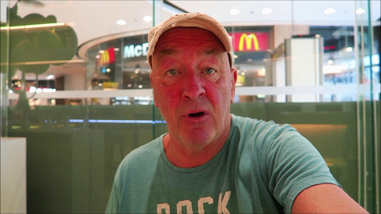 Pattaya. Geoff Carter's Back filming for you in Thailand. - YouTube