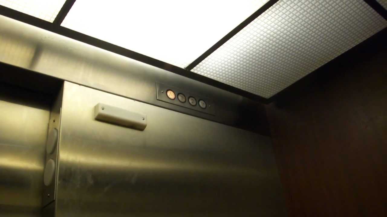 U.S. Hydraulic Elevator at Stop & Shop - South Setauket, NY - YouTube