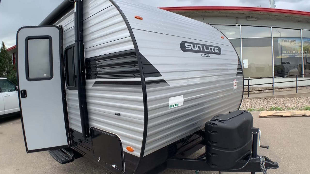 21’ Sleek 😎 n’ SOLAR! ☀️this ain't your grandpa's fishin' camper ...