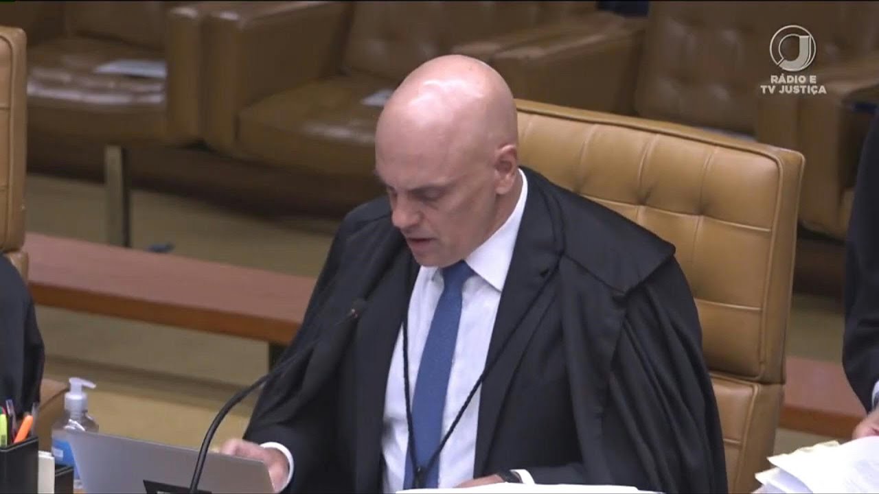 Moraes Vota Por Condenar A 17 Anos De Prisão 1º Réu Por Atos Golpistas