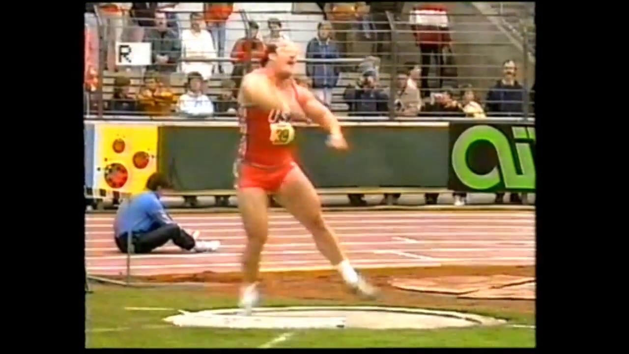 Kevin Akins 1983 (21,35 meters) PB 21,61 meters SHOT PUT. - YouTube